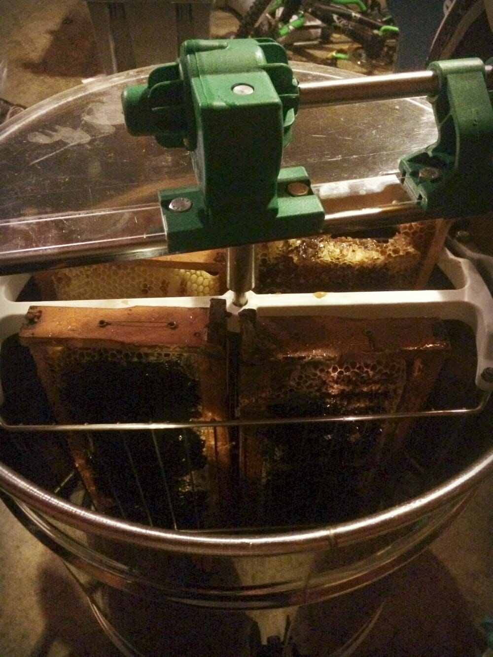 How to Extract Honey With a Hand-Crank Extractor - Mama on the Homestead