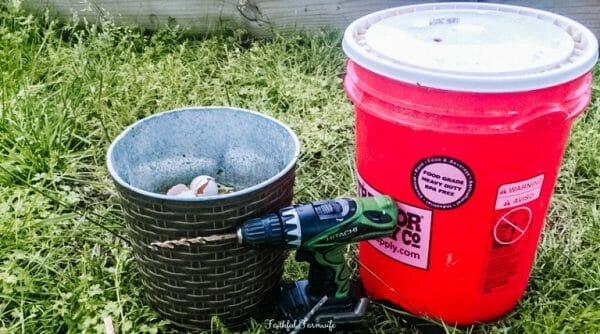 How to Build a Simple Pallet Compost Bin for FREE - Mama on the Homestead