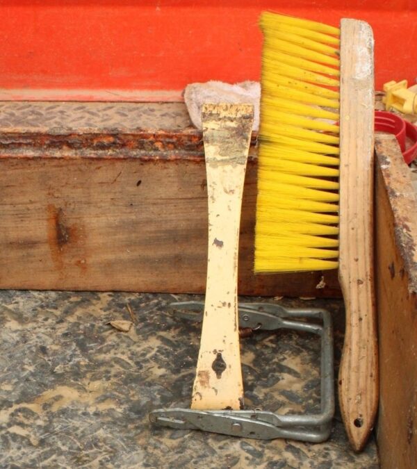 15 Essential Beekeeping Tools + Supplies - Mama on the Homestead